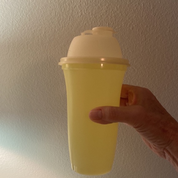 Tupperware | Kitchen | Vintage Tupperware Yellow Quick Shaker 3piece ...